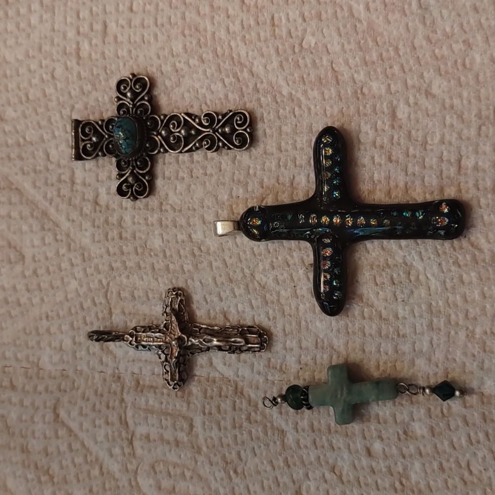Set Of 4 Crosses - Gem